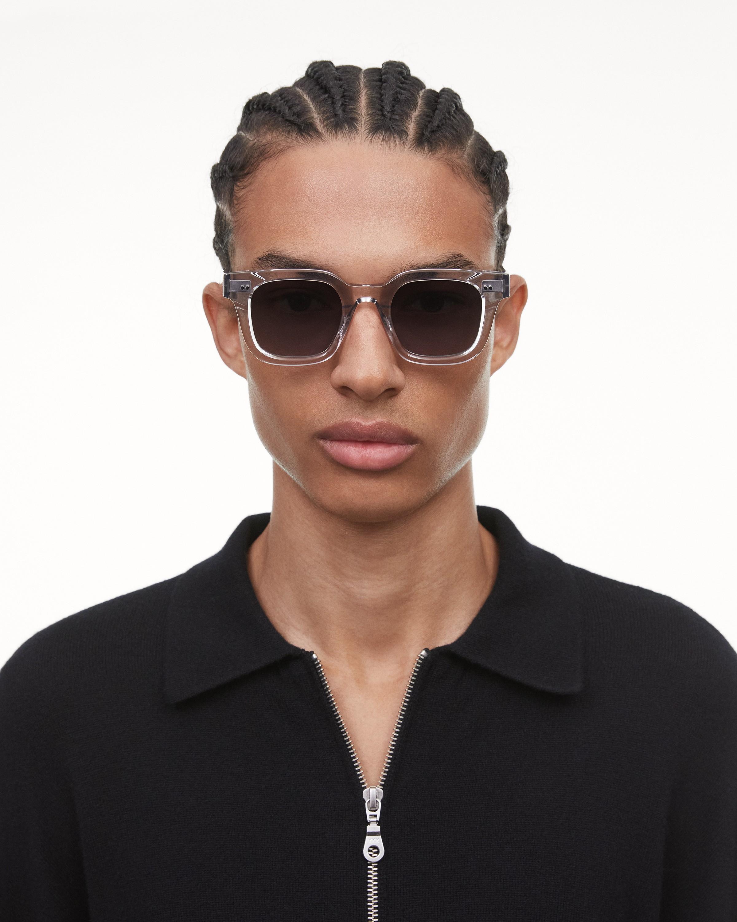 04 Grey Sunglasses - CHIMI