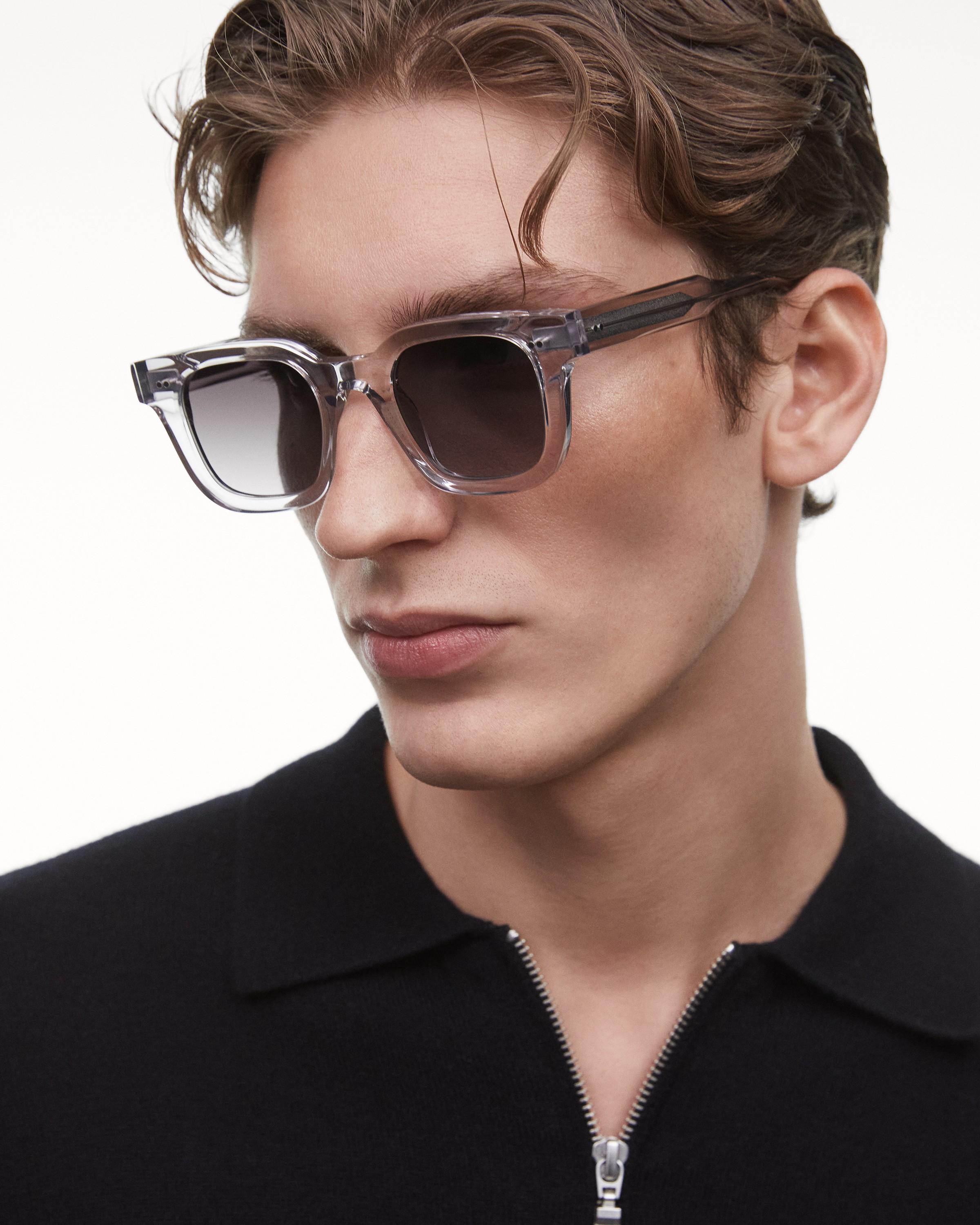 04 Grey Sunglasses - CHIMI